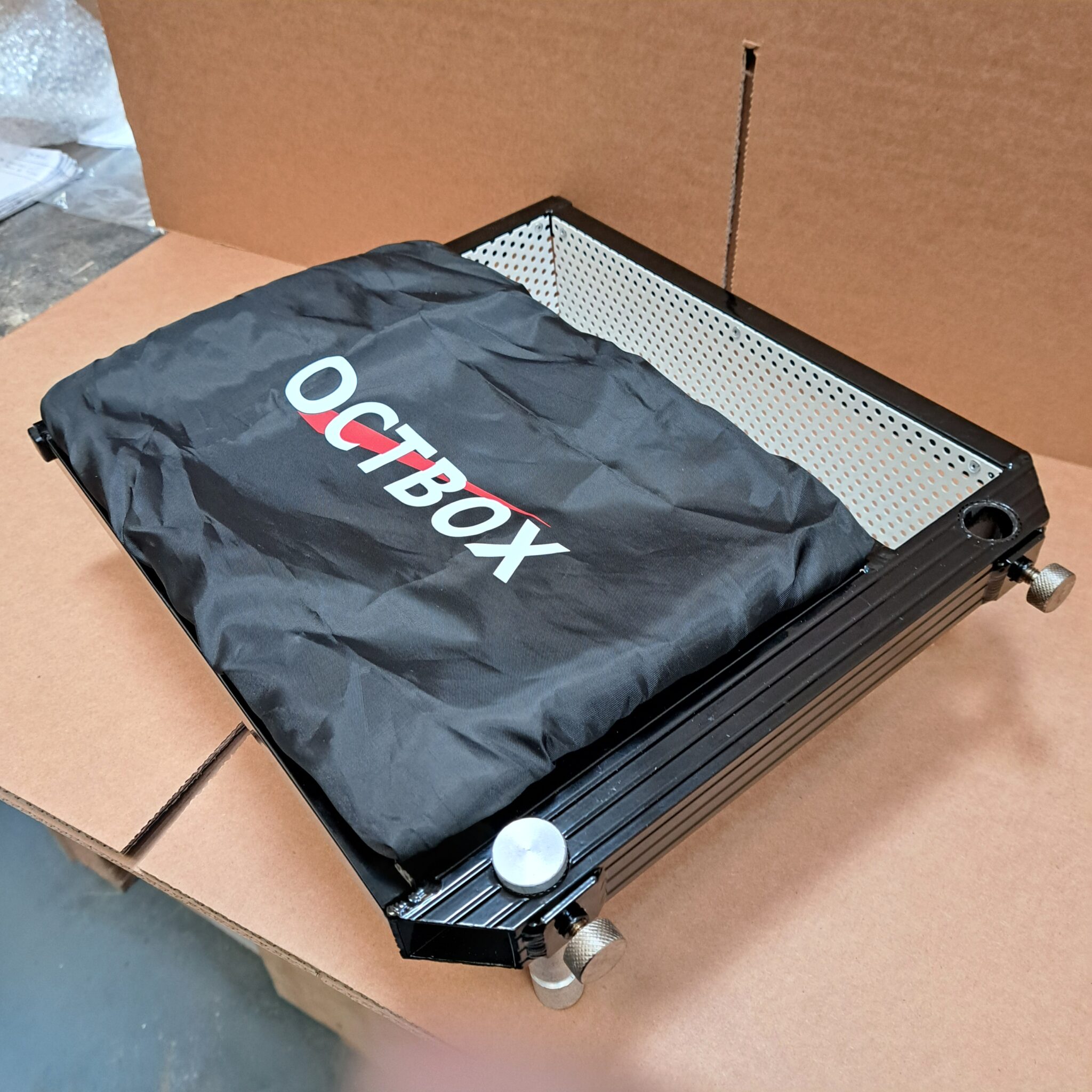 M18 Baitwaiter Swivel Tray & Baitcover B-oct-035 - Octbox Ltd
